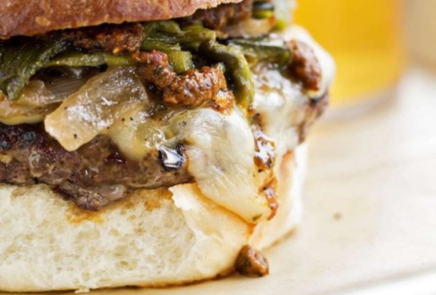 Mark Post's $380,000 in vitro burger ready to be unveiled in London ...