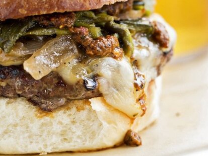 Mark Post's $380,000 in vitro burger ready to be unveiled in London ...