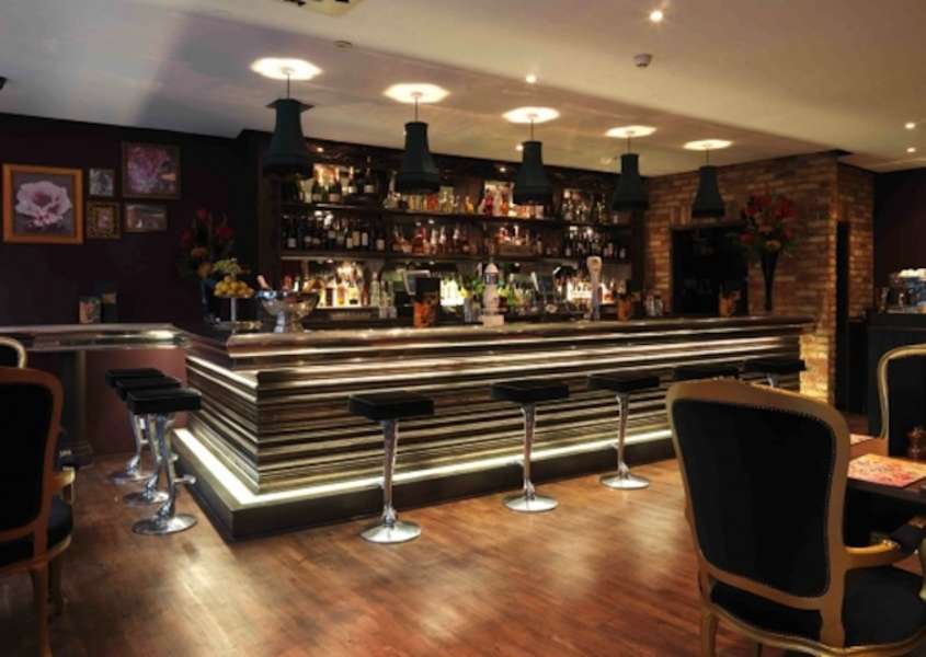 Mary Janes: A Bar in London - Thrillist