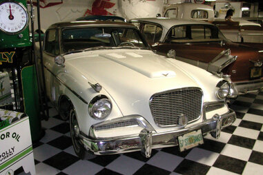 Dezer Collection Museum & Pavilion - Own - Thrillist Miami