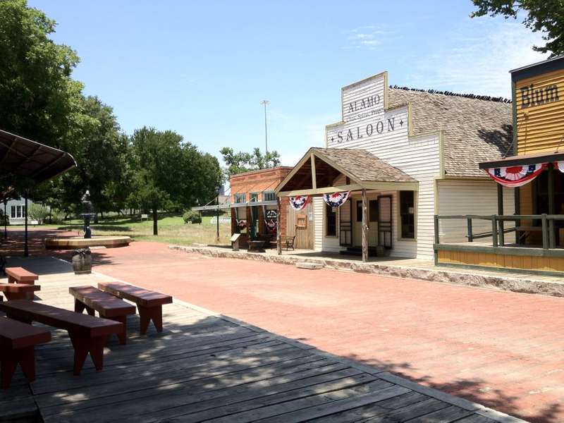 Cedars Food Park: A Restaurant in Dallas, TX - Thrillist
