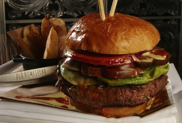 Most Expensive Burger - 10 Stupidly Expensive Burgers To Eat Before You Die