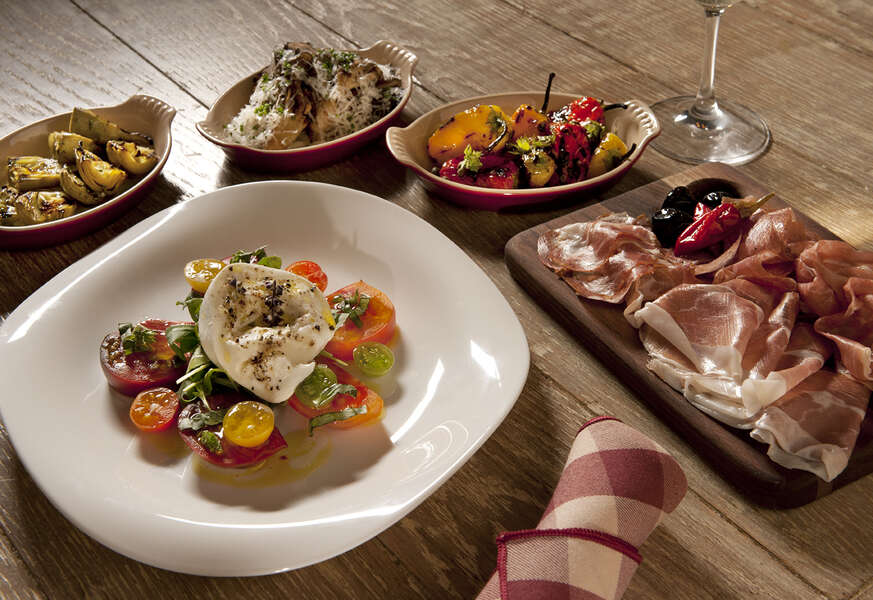 Mercado Di Vitro's Sunday Supper - Eat - Thrillist Los Angeles