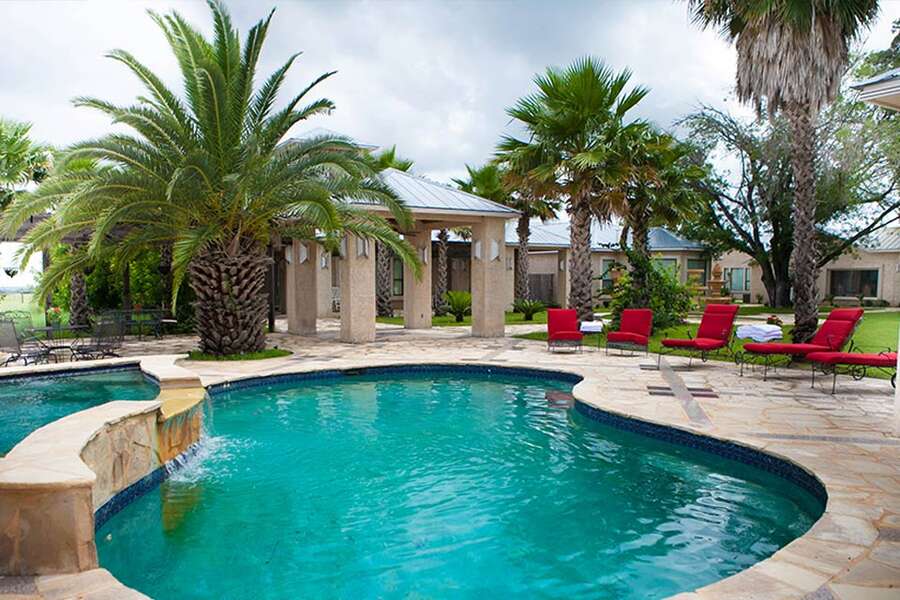 Picosa Paloma Ranch: A Other in Floresville, TX - Thrillist