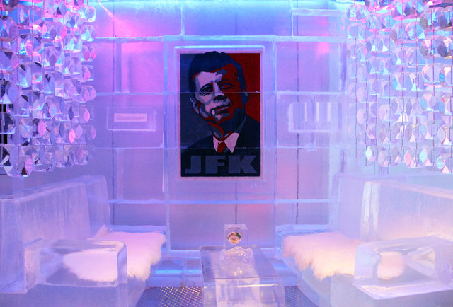Frost Ice Bar - Drink in a bar made entirely out of ice