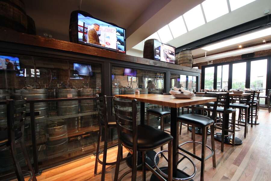 Fatpour Tap Works - Drink - Thrillist Chicago