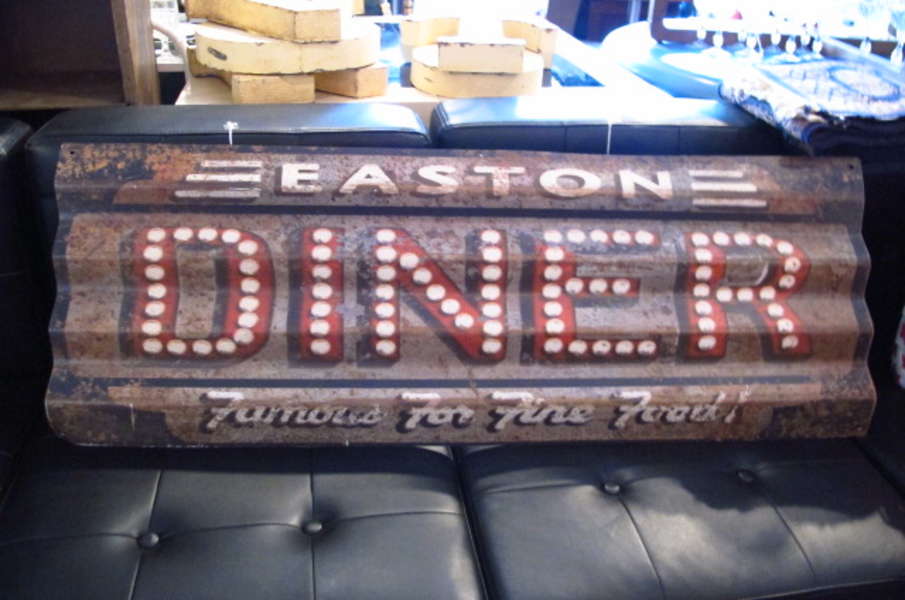 Miss Pixie's: A Other in Washington, D.C. - Thrillist