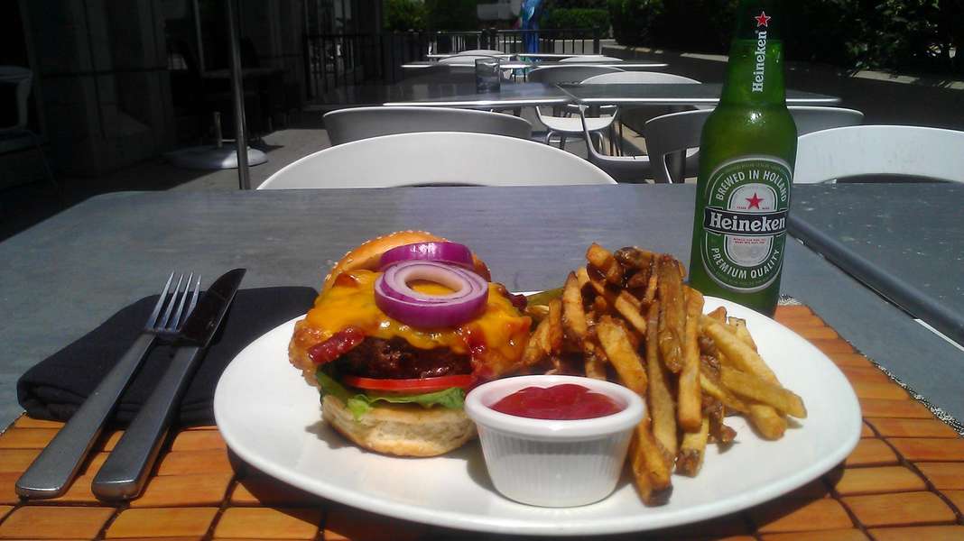 Catch 12: A Bar in Atlanta, GA - Thrillist