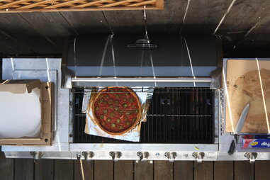 Grilled Pizza - How to BBQ a Pizza Using Just A Piece of Tin Foil and a ...