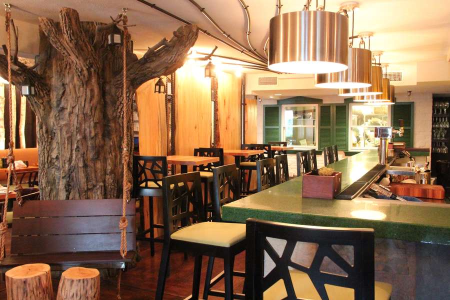 Firefly: A Bar in Washington, D.C. - Thrillist