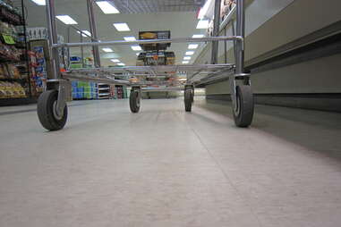 Worst things about every grocery store - Thrillist Nation